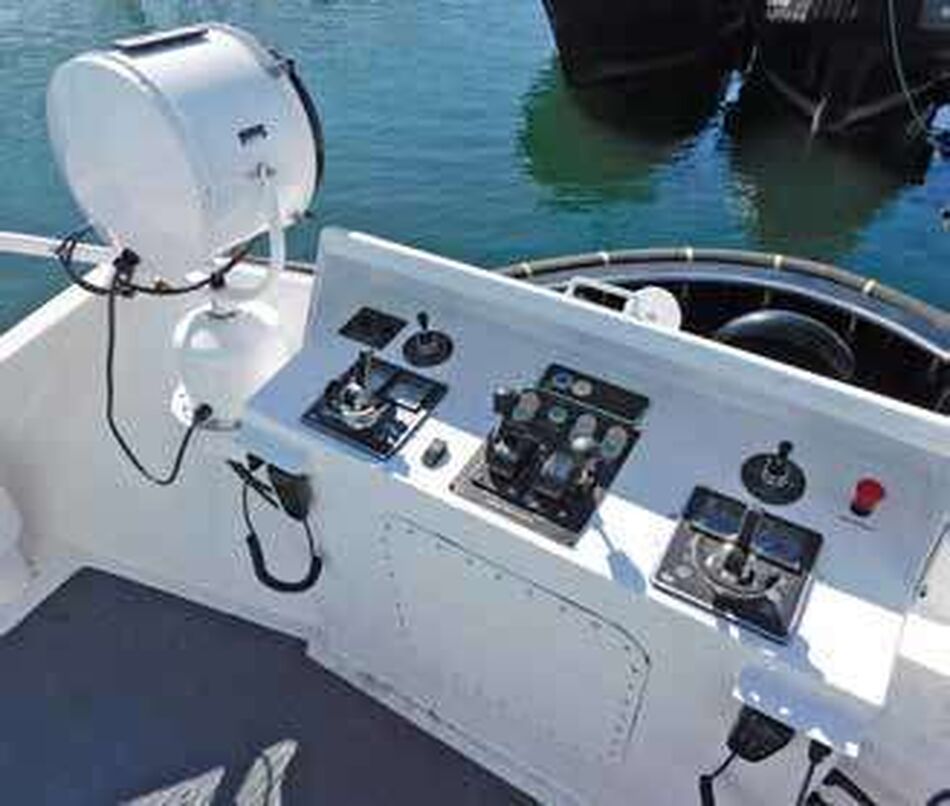 Veth Drives onboard the North Arm Tempest | Palmer Johnson